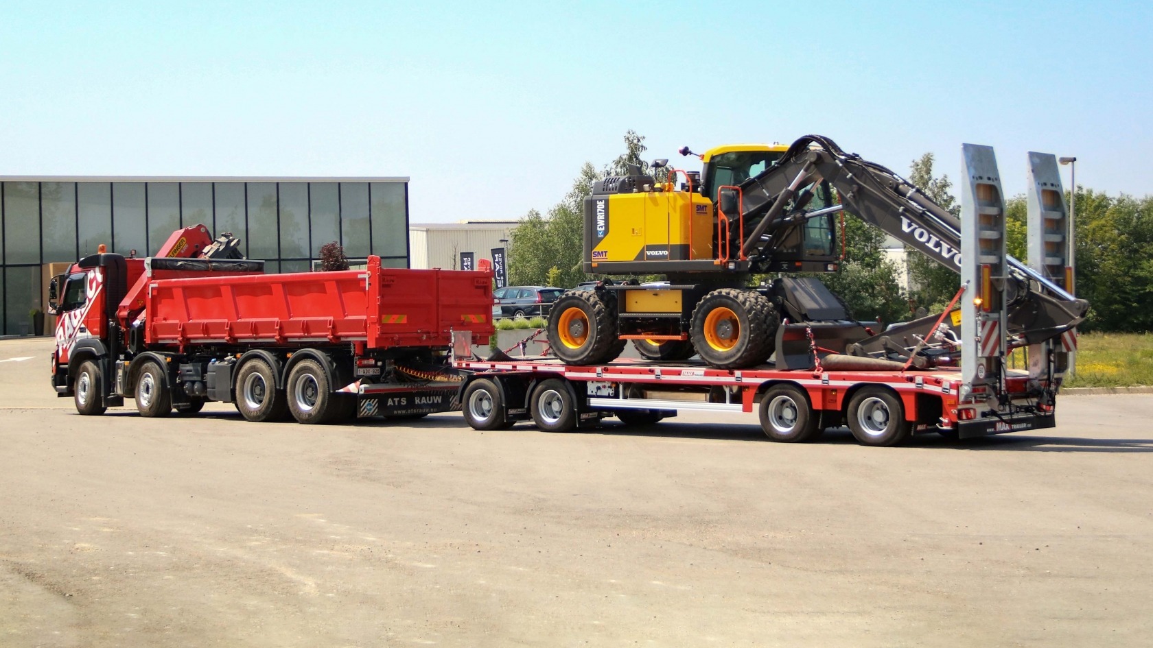 MAX600 turntable trailer with 3 to 4 axles